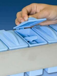 Staining Dish with Separated Lids (12/Pack) | Buy Online at Hurst ...